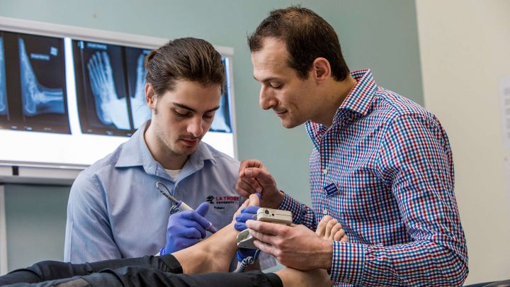 Bachelor of Podiatry (Honours) | La Trobe University