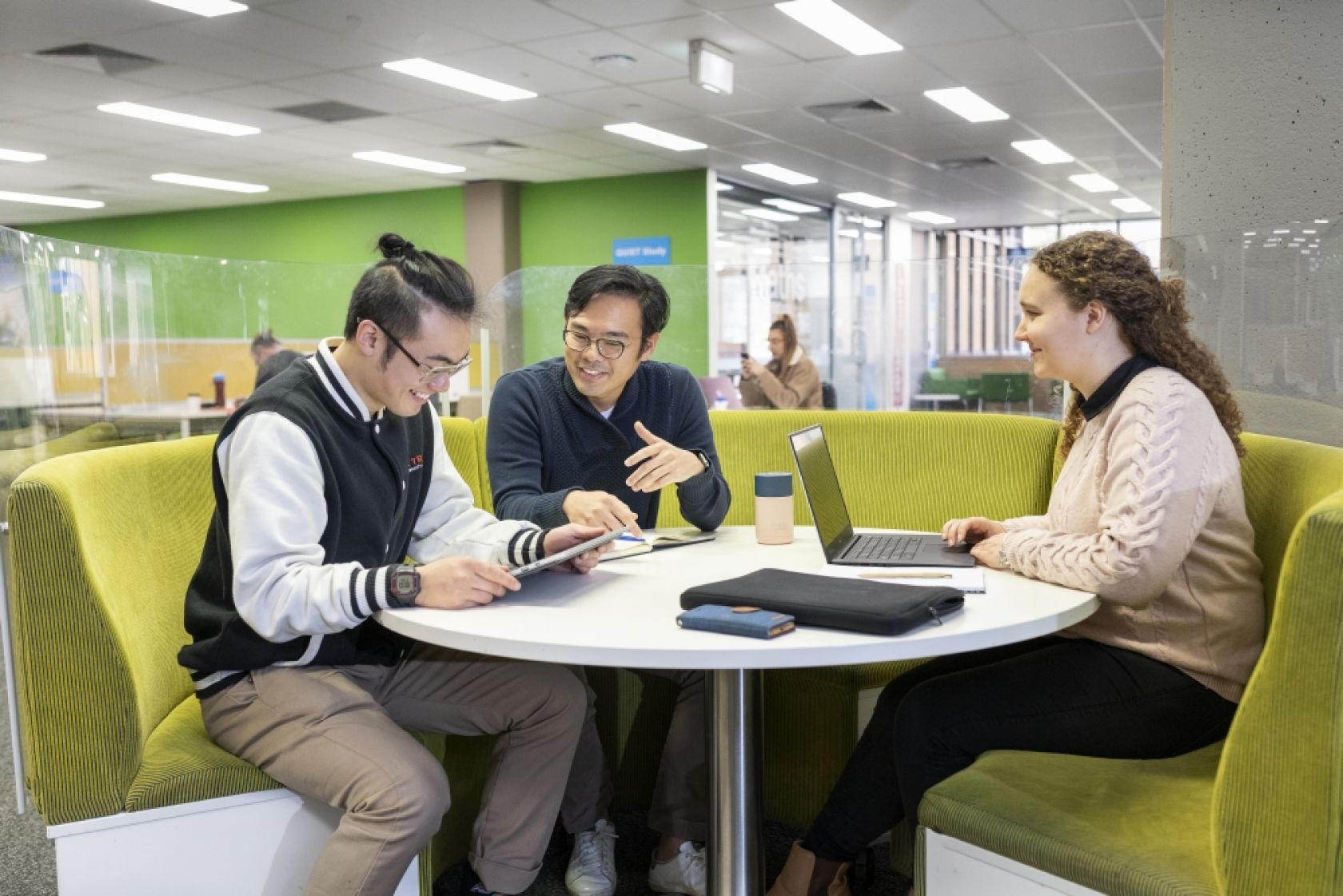 Extended Library opening hours, News, La Trobe University