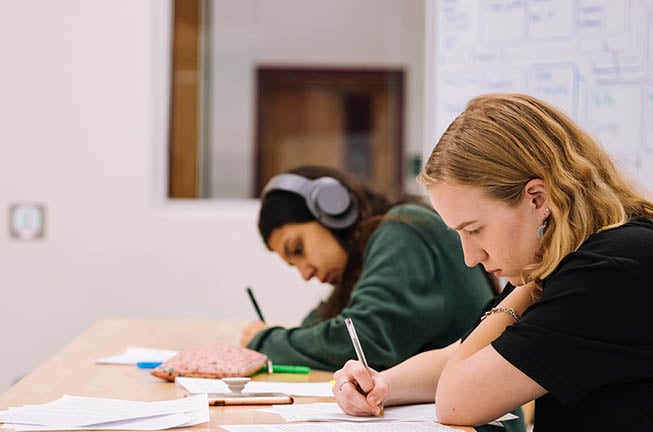 Different types of assessment questions and how to answer them - MyLaTrobe